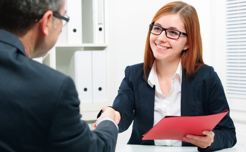 ¿Qué tengo que hacer para contratar una persona extranjera? | Ser autónomo